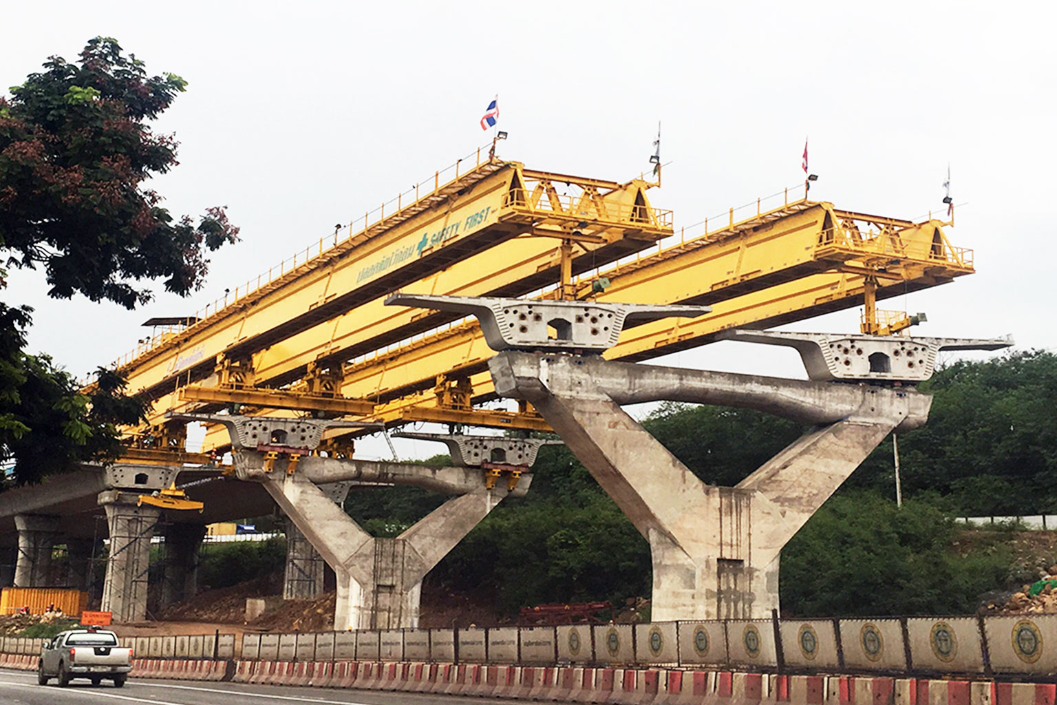 เทคโนโลยีการก่อสร้าง Precast Segmental Box Girder | MKL Consultants